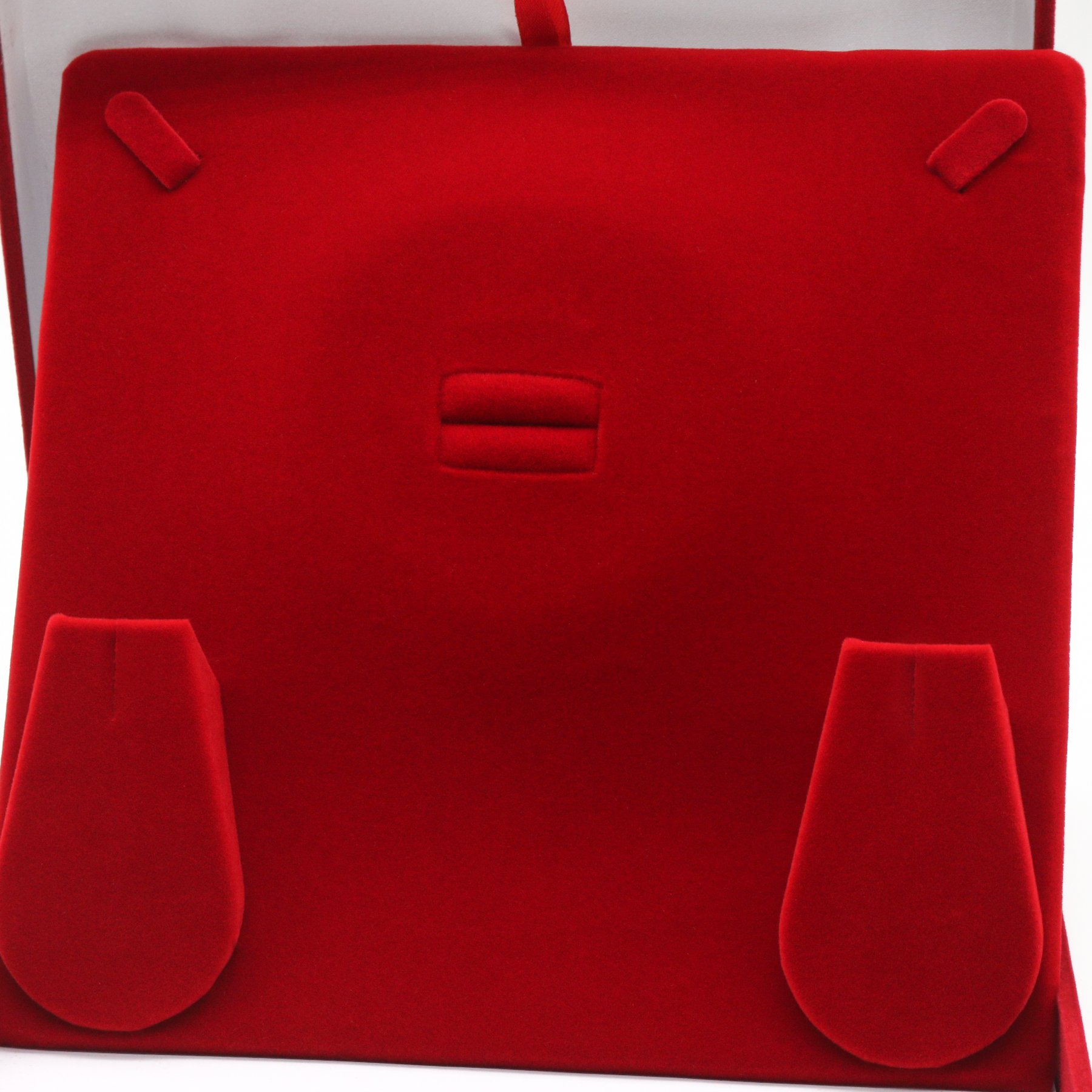 Gani Velvet Medium – Red – Jewellery Box Manchester Ltd