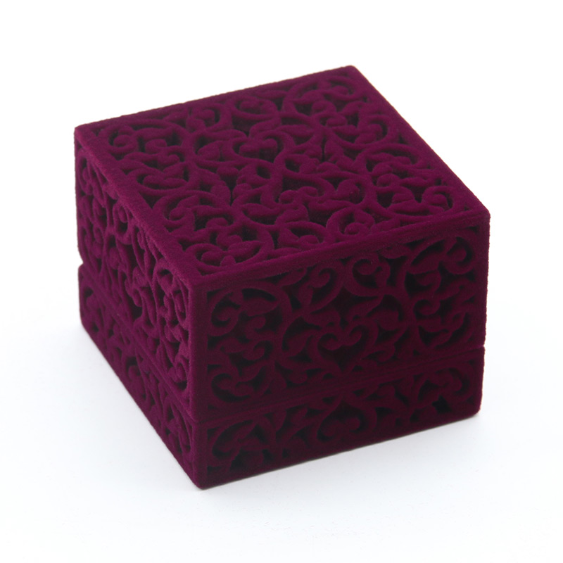 Earring Jali Cube – Burgundy – Jewellery Box Manchester Ltd